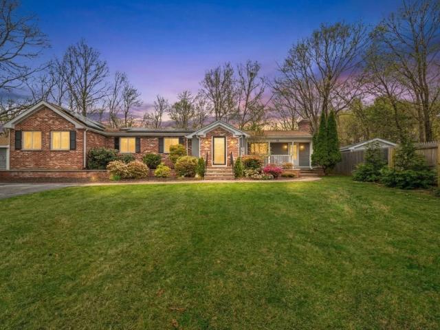 30 Glendale Ave, Uxbridge, MA 01569 | MLS #73491 | Compass