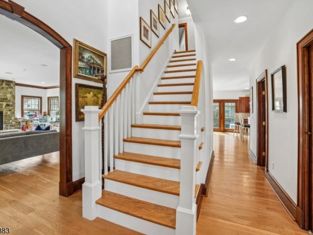 30 Groah Rd
