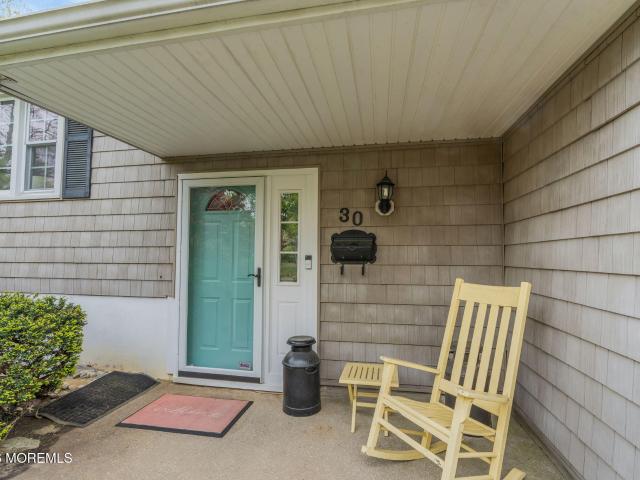 30 Hedge Drive