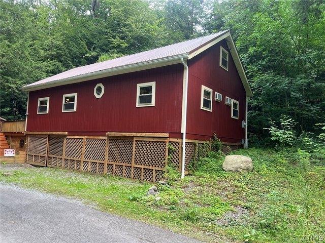30 Heron Rd, Clayville, NY 13322