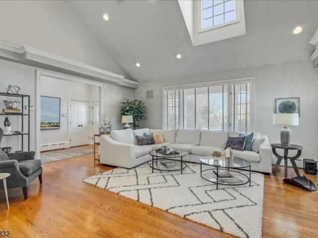 30 High Point Dr
