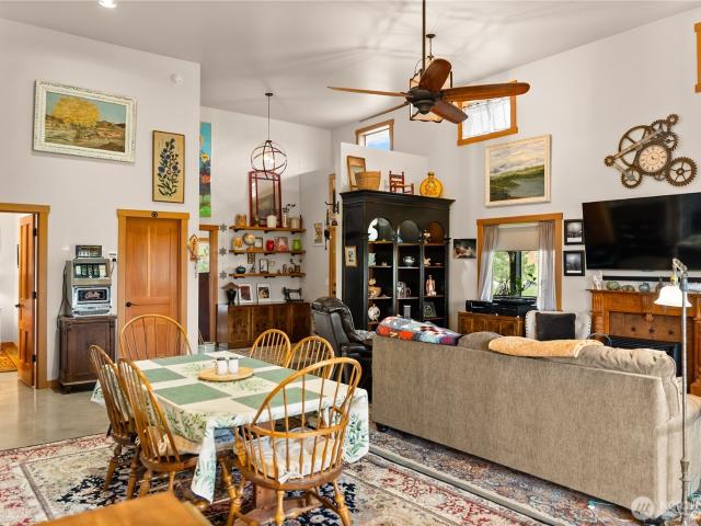 30 Horizon Dr