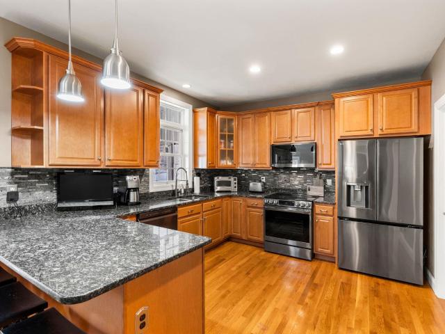30 Hunter Mill Way