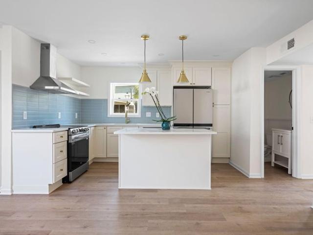 30 Isabella St, Charleston, SC 29403