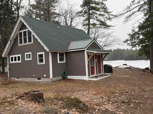 30 Island Dr, Madison, NH 03849