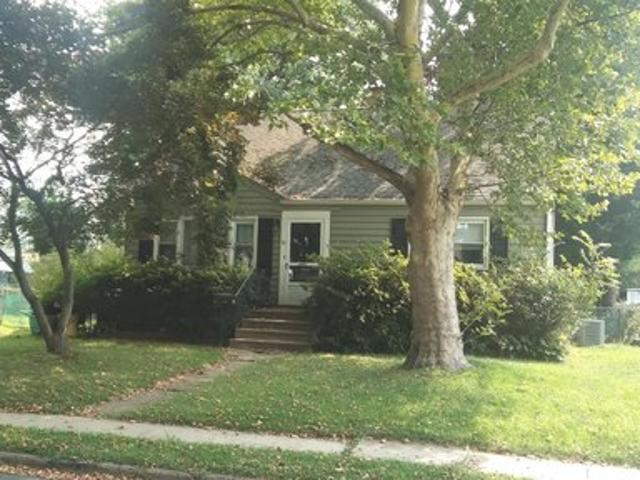 30 Kenwood Ter, Hamilton, NJ 08610
