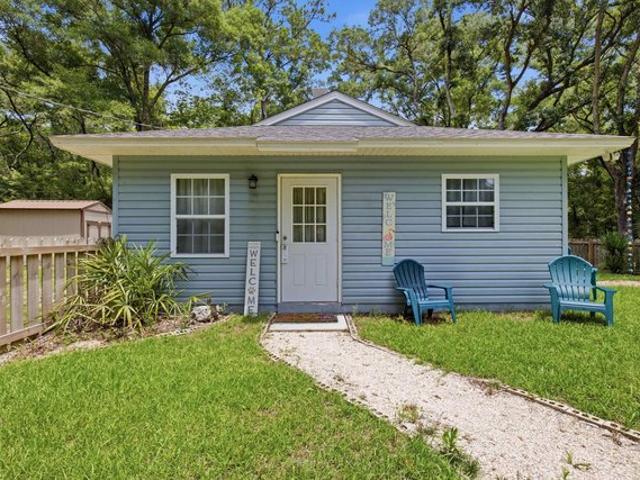 30 Keerns Rd, Crawfordville, FL 32327