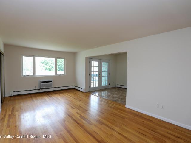 30 Lamb Avenue 5c