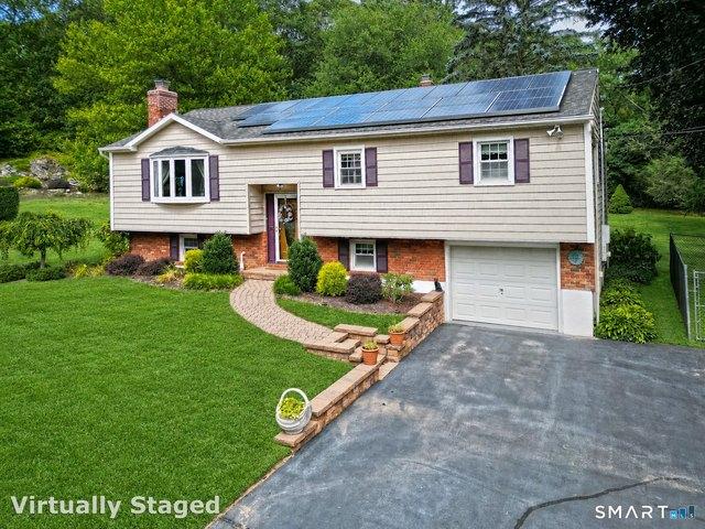 30 Lakeview Dr, Milford, CT 06460