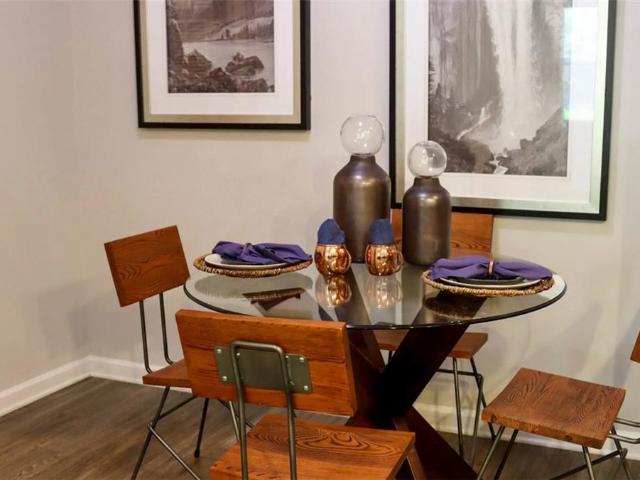 30 Laurel Canyon Village Circle 09300