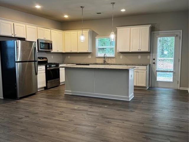 30 Laurel Drive E