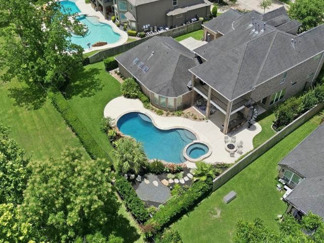 30 Little Rise Drive