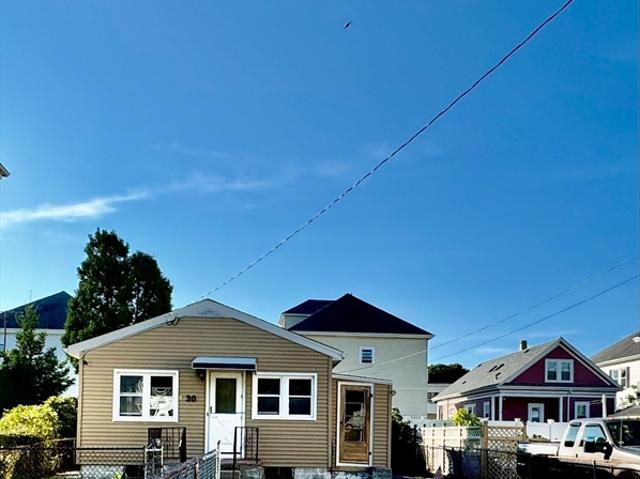 30 Lucas St, New Bedford, MA 02744 | MLS #73506 | Compass
