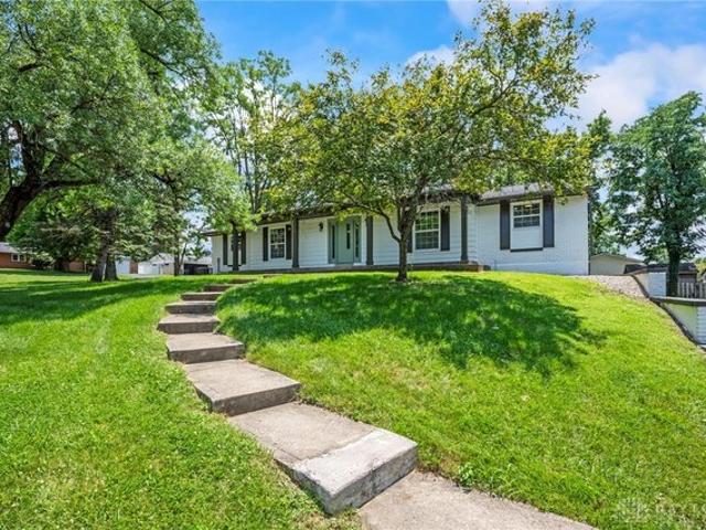 30 Lynn Rae Cir, Centerville, OH 45458