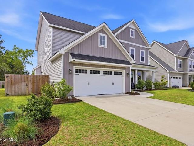 30 Man O War Ln, Hampstead, NC 28443
