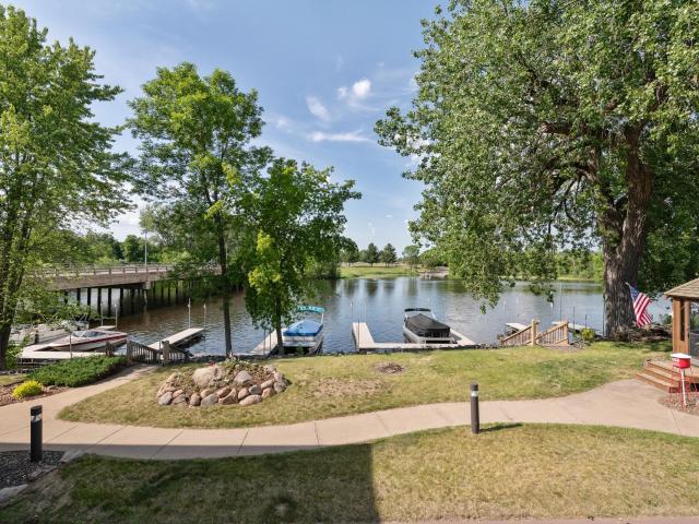 30 Main Street S # 8H