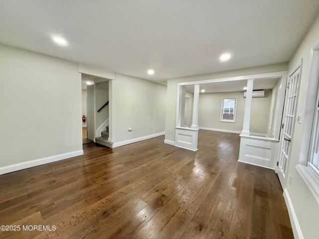 30 Maple Avenue