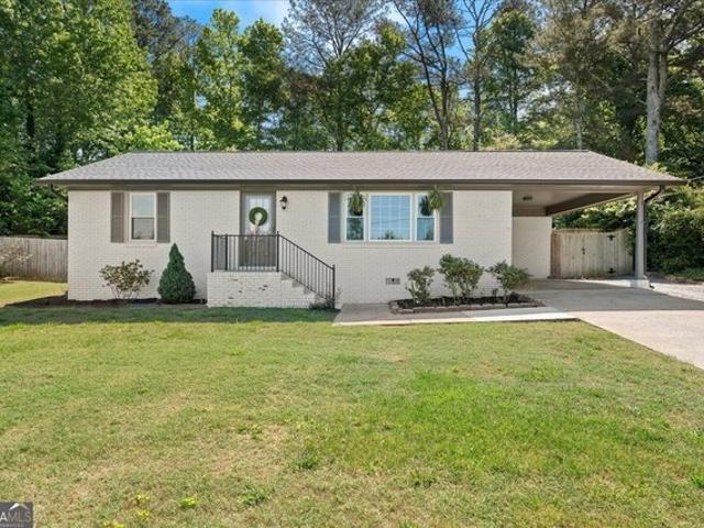 30 Mary Ella Dr, Carrollton, GA 30116