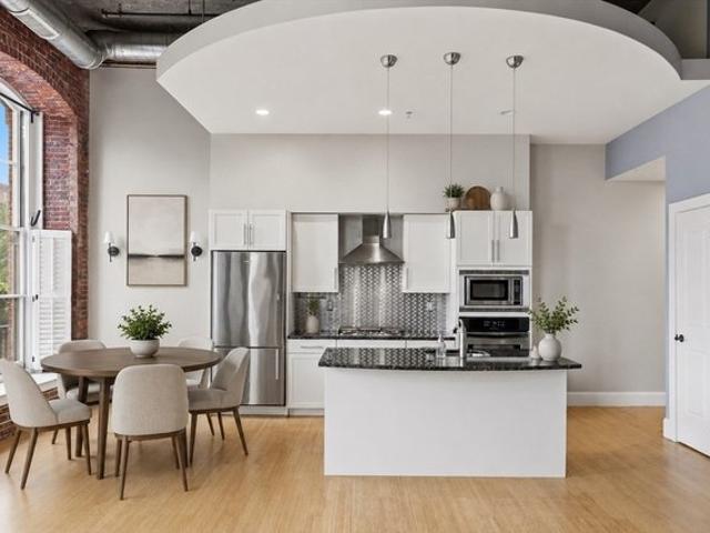 30 Market St Unit 1, Lowell, MA 01852