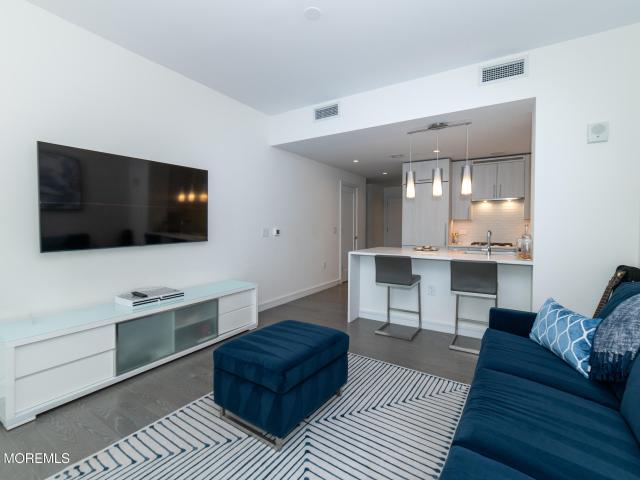 30 Melrose Terrace Unit 420
