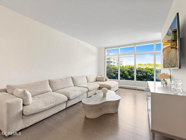 30 Melrose Terrace Unit 216