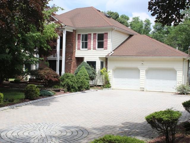 30 Mill Rd, Manalapan, NJ 07726