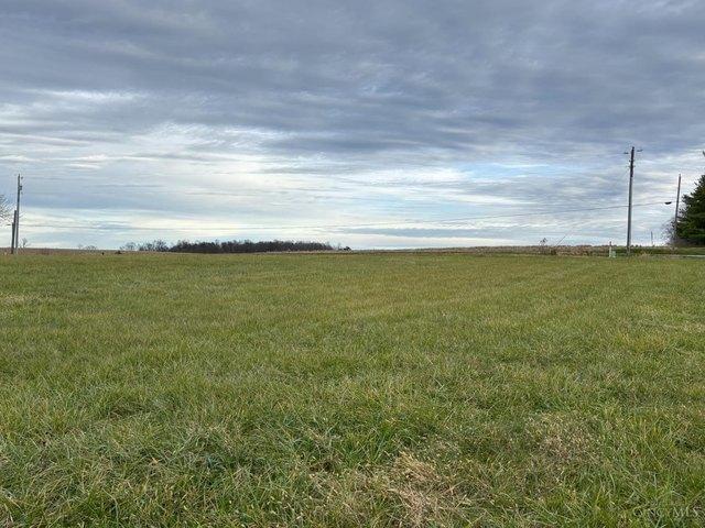 30 Mulligan Dr, Green Township, OH 45159