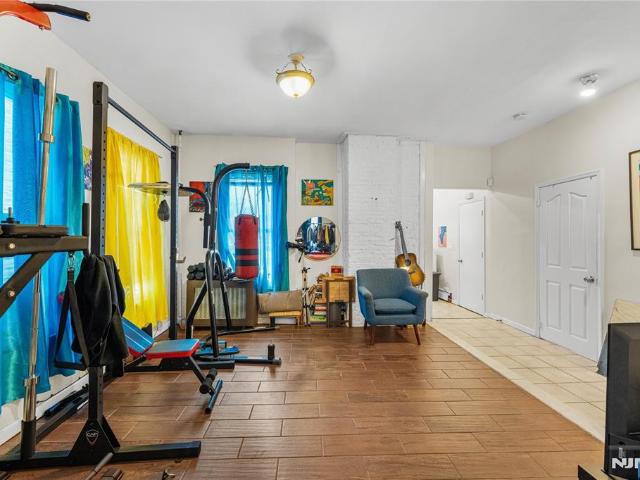 30 N 11th Street