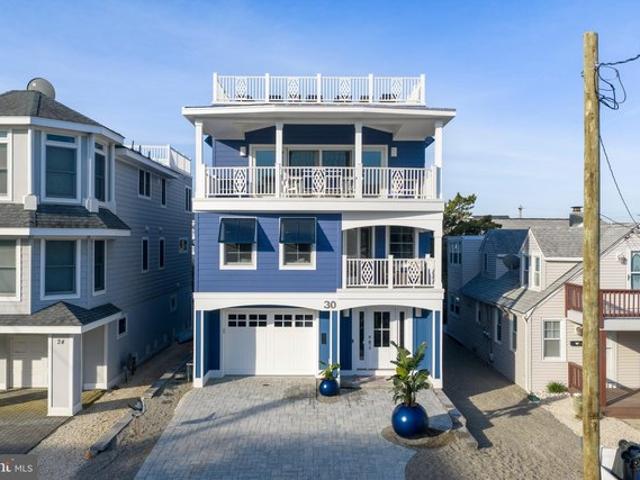 30 N 3rd St, Surf City, NJ 08008