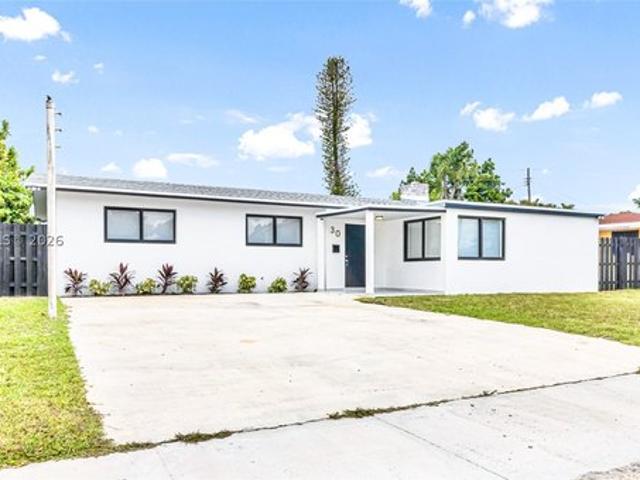 30 NE 193rd Ter, Miami, FL 33179