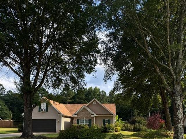 30 Oakbrook Ln, Covington, GA 30016