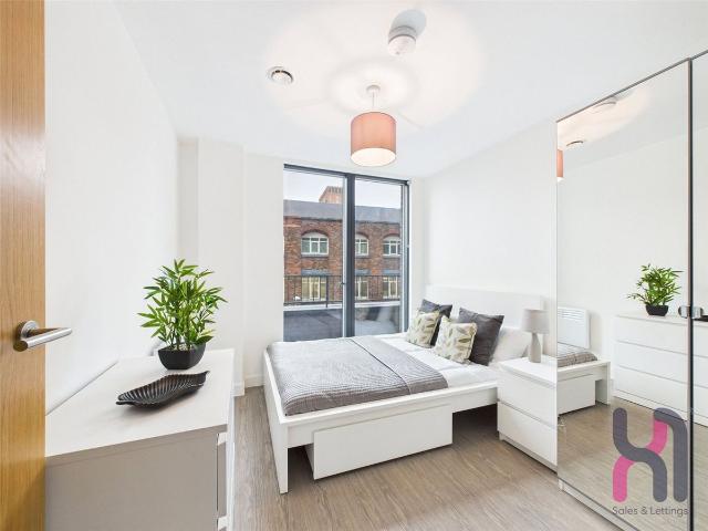 30 Oldfield Road, Salford M5, 2 bed flat to rent, £1,325 pcm | PrimeLocation