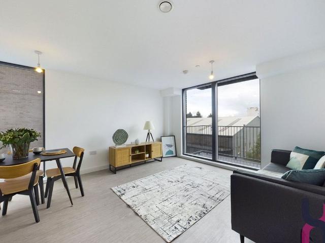 30 Oldfield Road, Salford M5, 2 bed flat to rent, £1,475 pcm | PrimeLocation