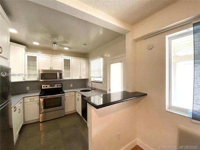 30 Park Dr 16, Bal Harbour, US, FL