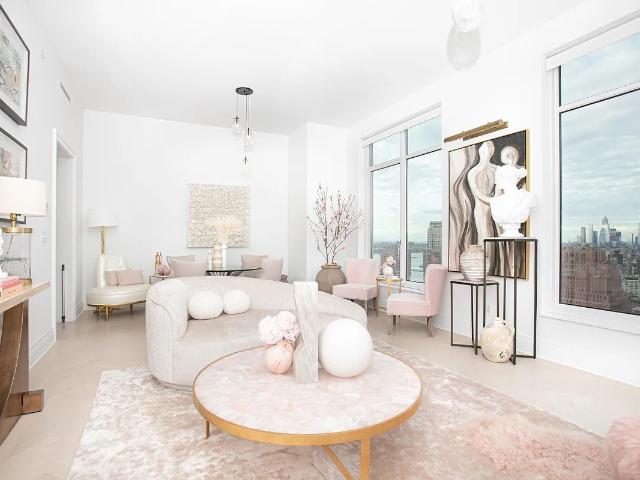 30 PARK Place 45B