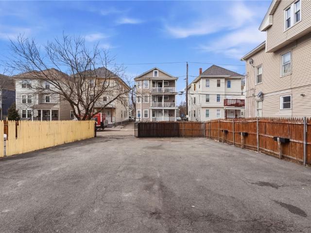 30 Pekin Street