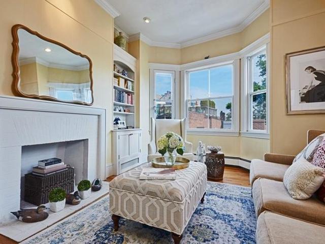 30 Pinckney St Apt 7, Boston, MA 02114