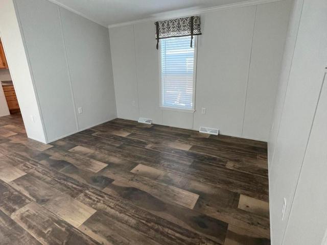 30 Pine Creek Village