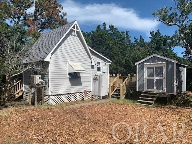 30 Poker Players Rd, Ocracoke, NC 27960