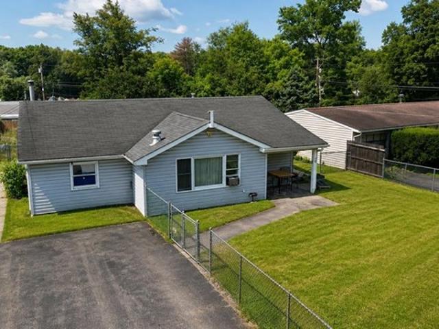 30 Plattekill Dr, Mount Marion, NY 12456