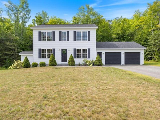 30 Richard Rd, Sidney, ME 04330