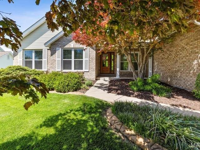 30 Richland Ct, Saint Charles, MO 63304