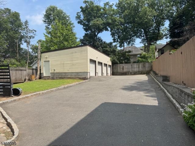 30 Riggs Pl APT 1