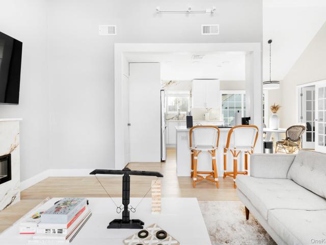 30 River Road