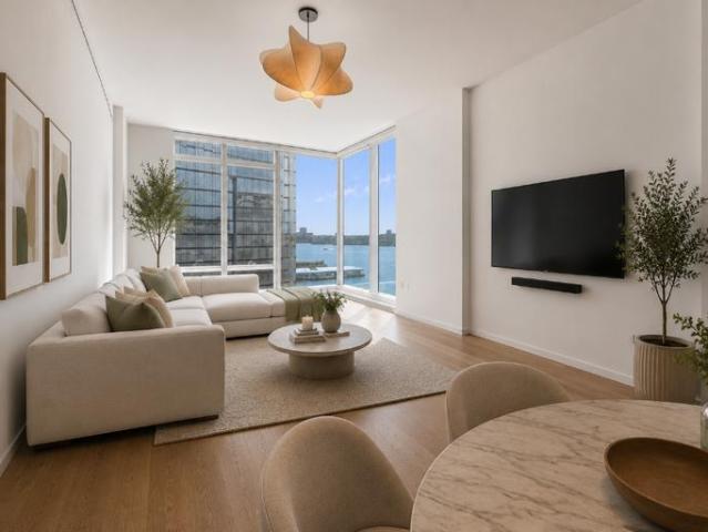 30 Riverside Blvd, New York, NY