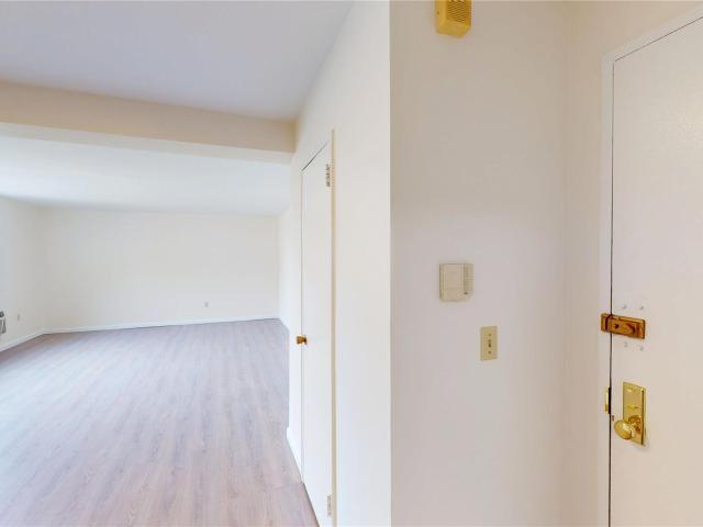 30 S Cole Avenue 6L