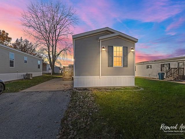 30 Saint Michaels Dr, Bourbonnais, IL 60914