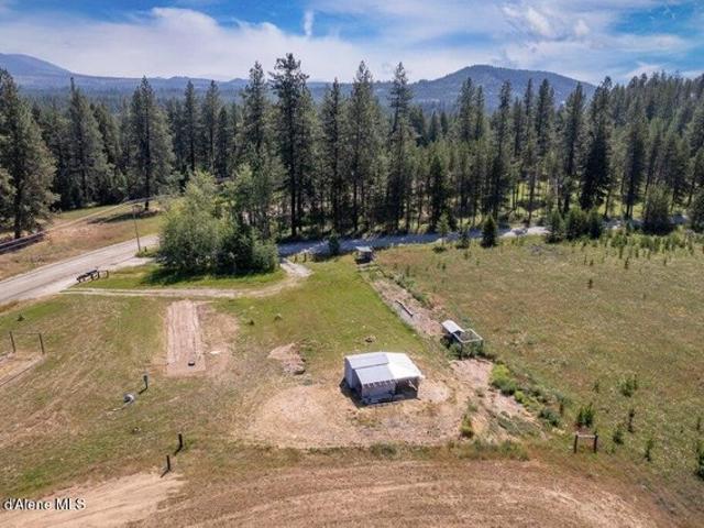 30 Sawbuck Rd, Spirit Lake, ID 83869