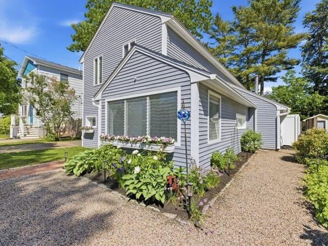 30 Seaview Ave, Ogunquit, ME 03907