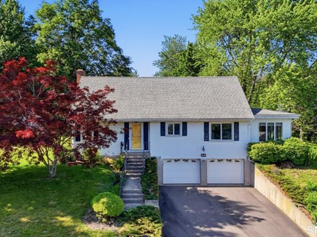 30 Snipes Ter, Middletown, CT 06457